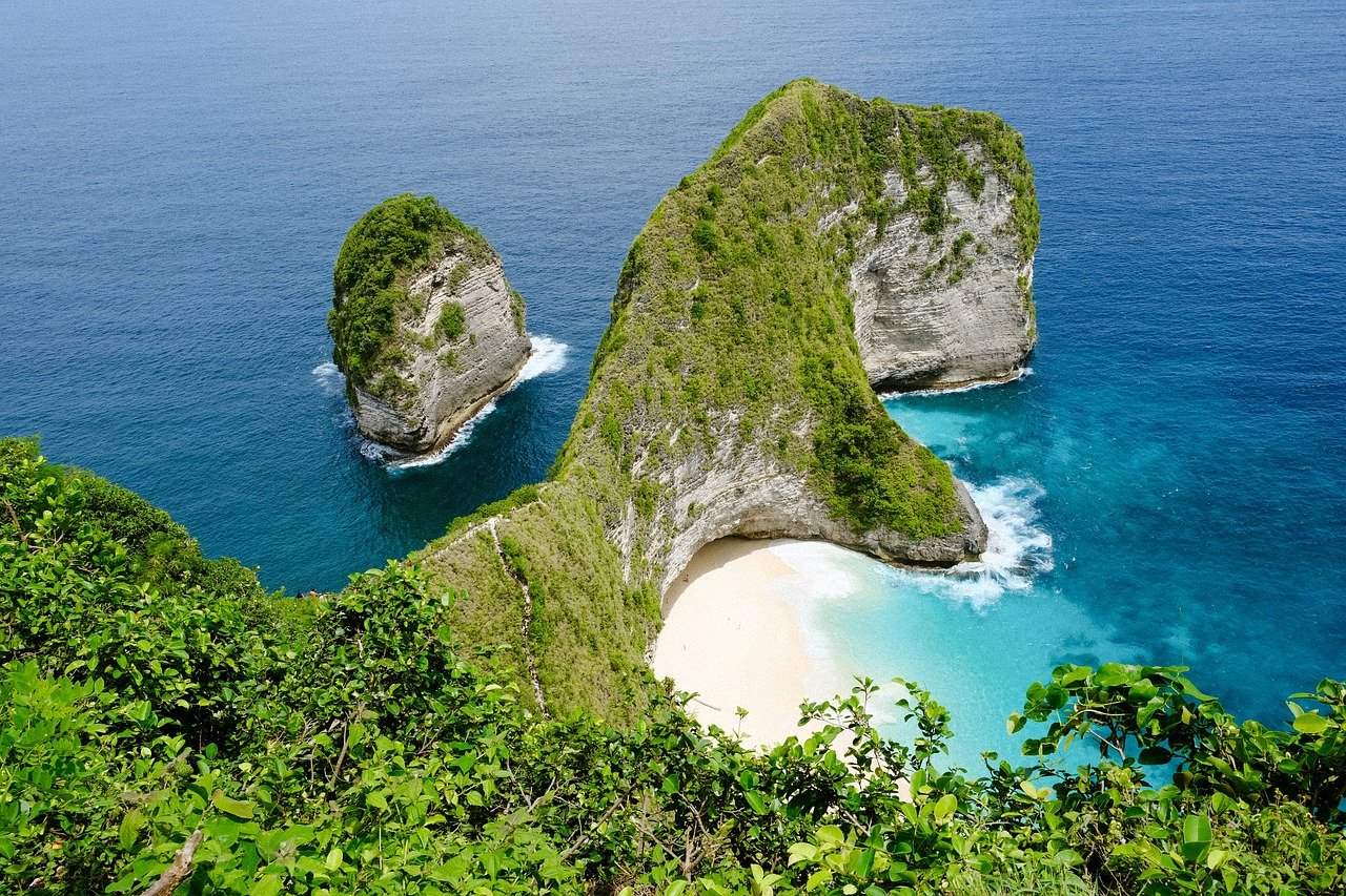The most beautiful beaches in Nusa Penida | WTP Guide